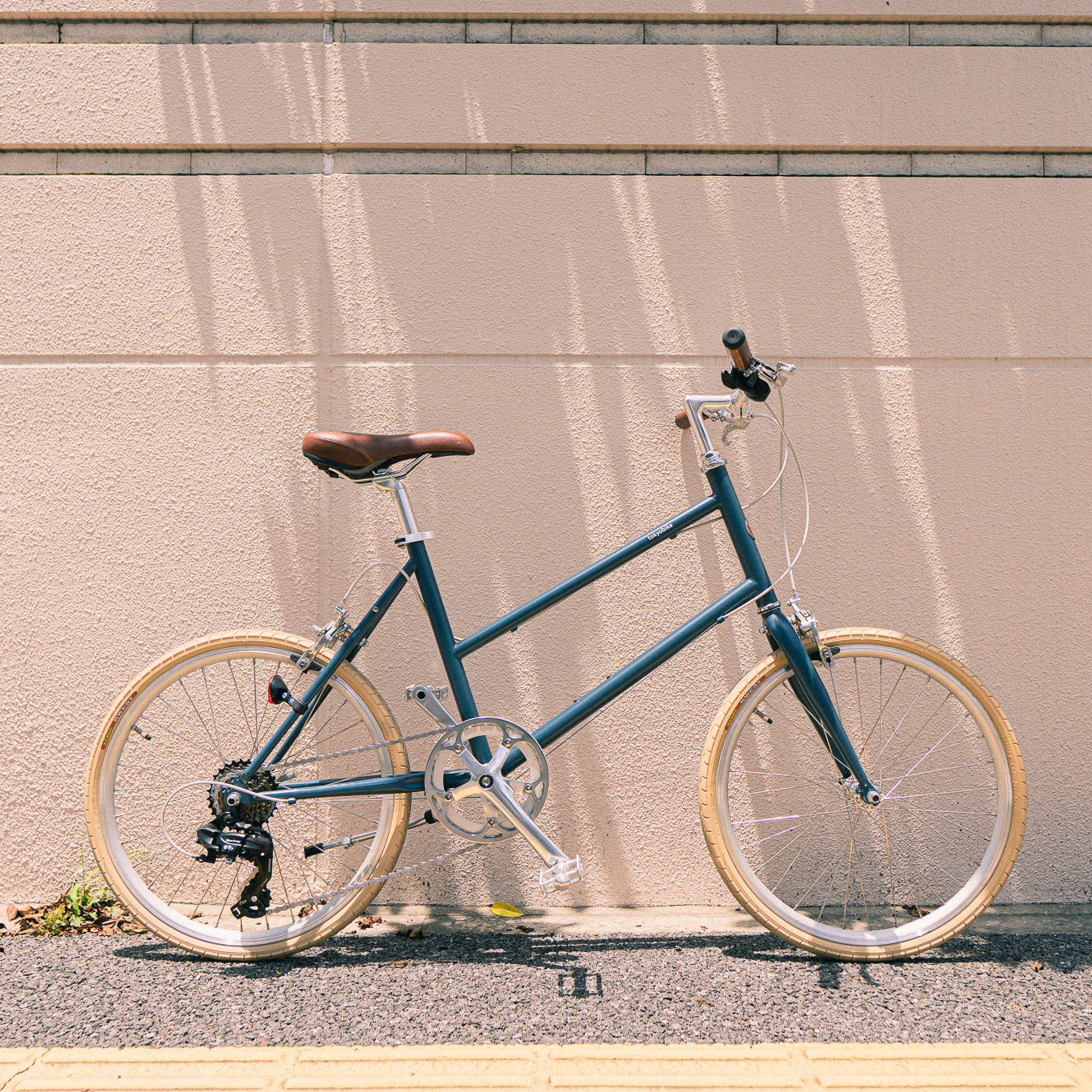 TOKYOBIKE CALIN – pop grumpy